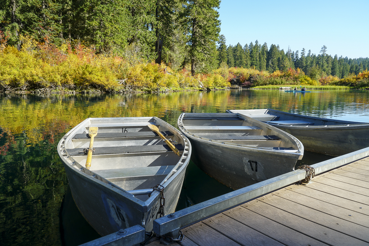 Hike Central Oregon's Clear Lake for Lovely Fall Colors